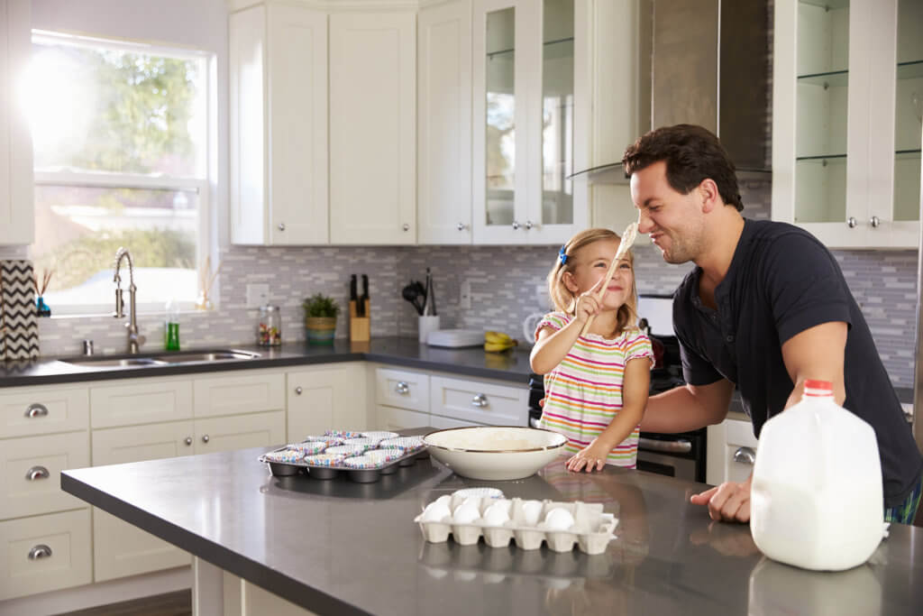 How To Maintain Harmony When A Spouse Goes Back To Work